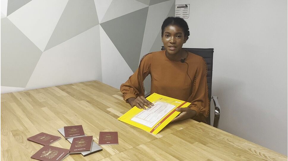 Video: 28/12/2023 ISSUANCE OF GRENADA CITIZENSHIP AND PASSPORTS TO NEW ...